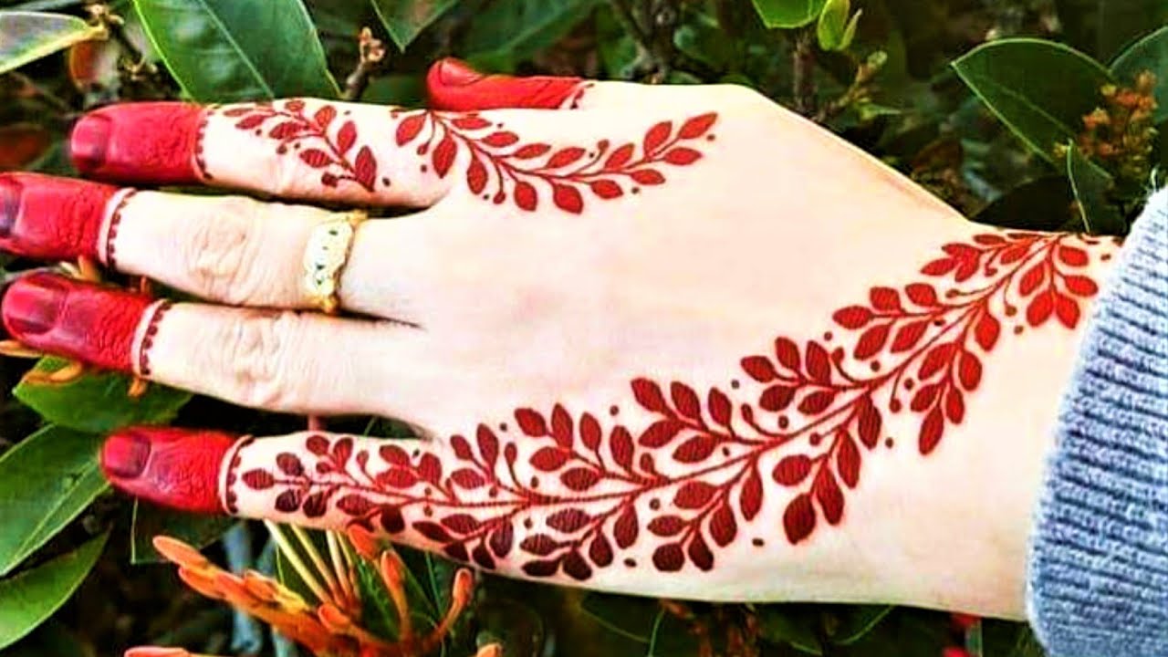 Elegant and Easy Floral Mehndi Designs - mehkan.com