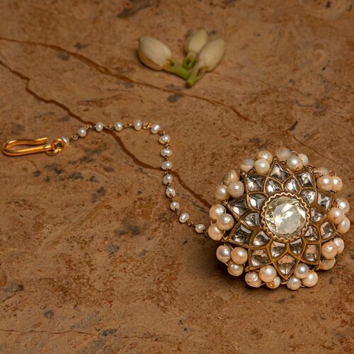 The Elegance of Rajasthani Borla Designs: A Fusion of Tradition and ...